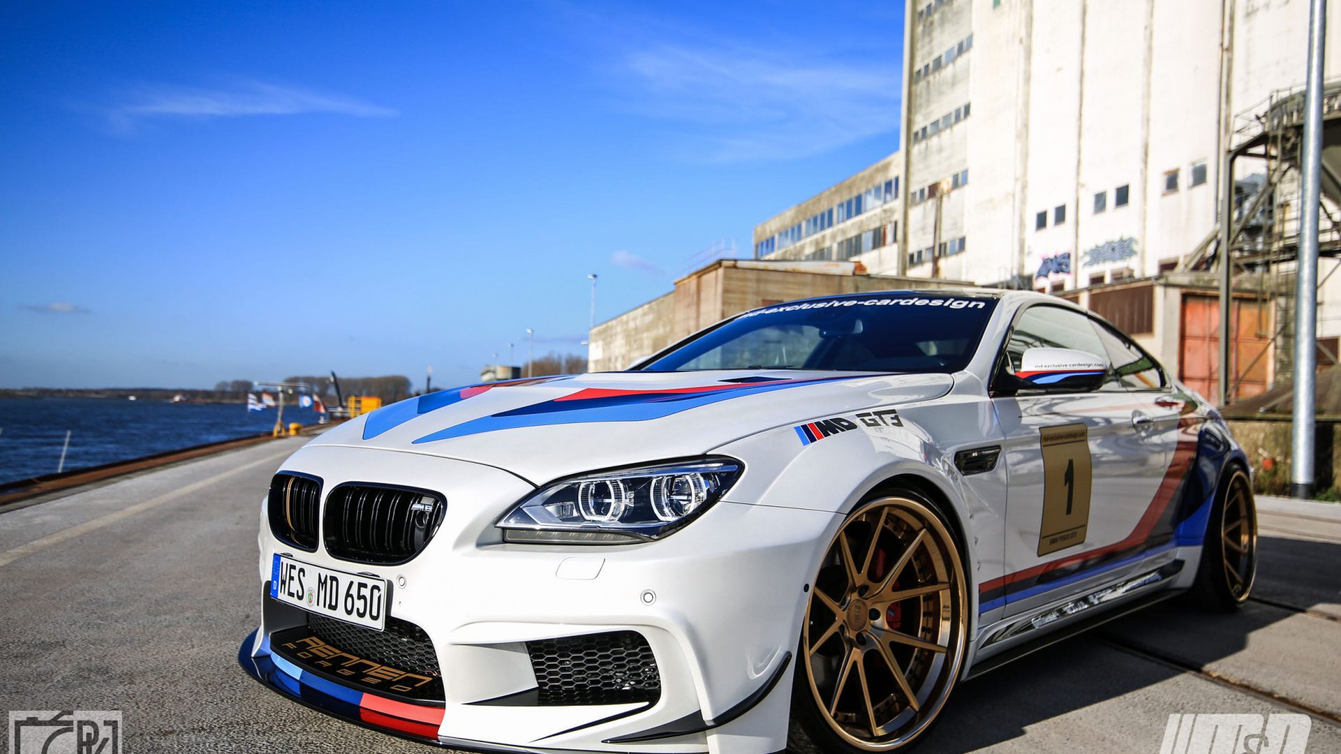 BMW 650i 6er F13 Designfolierung im M6 GT3 Style - Fahrzeugfolierung in ...