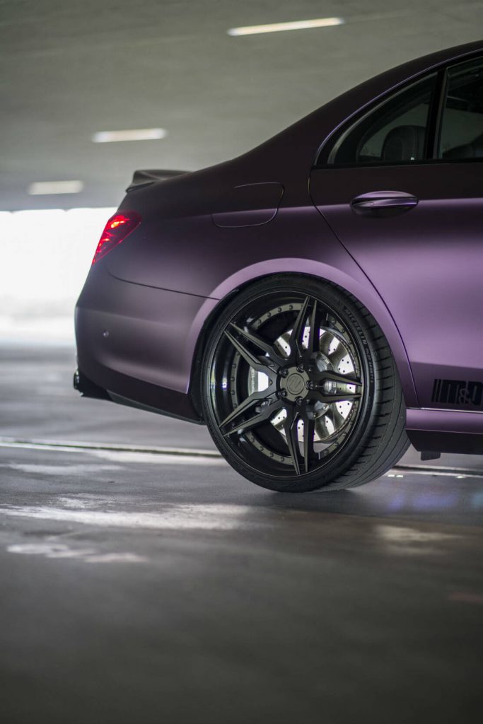 Mercedes-AMG E63 W213 - Vollfolierung in KPMF Purple/Black Iridescent ...