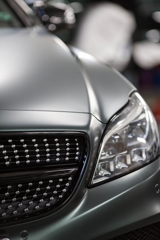 Mercedes CLS W218 Facelift - Folierung in PWF Matt Smaragd Metallic ...