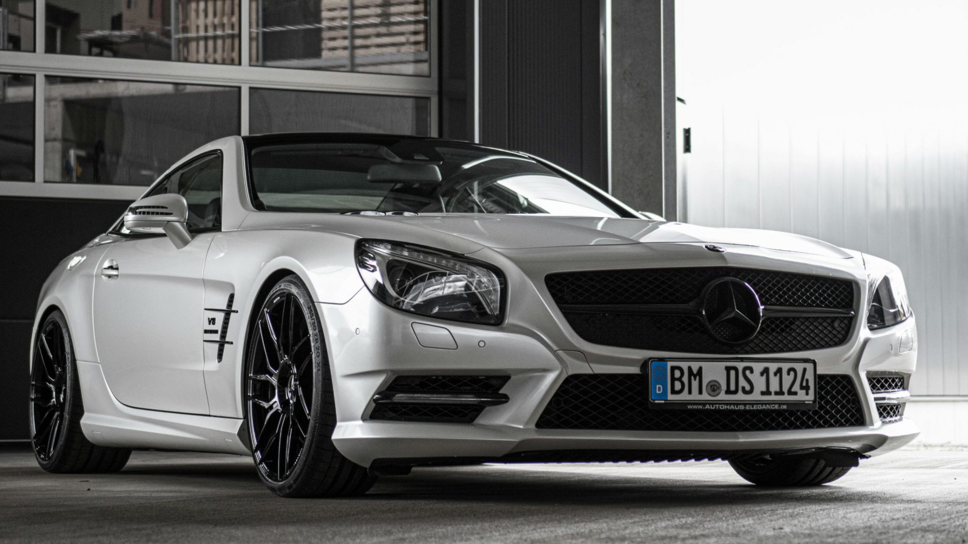 Mercedes SL 500 R231 - Folierung in Avery Diamond White - M&D exclusive ...