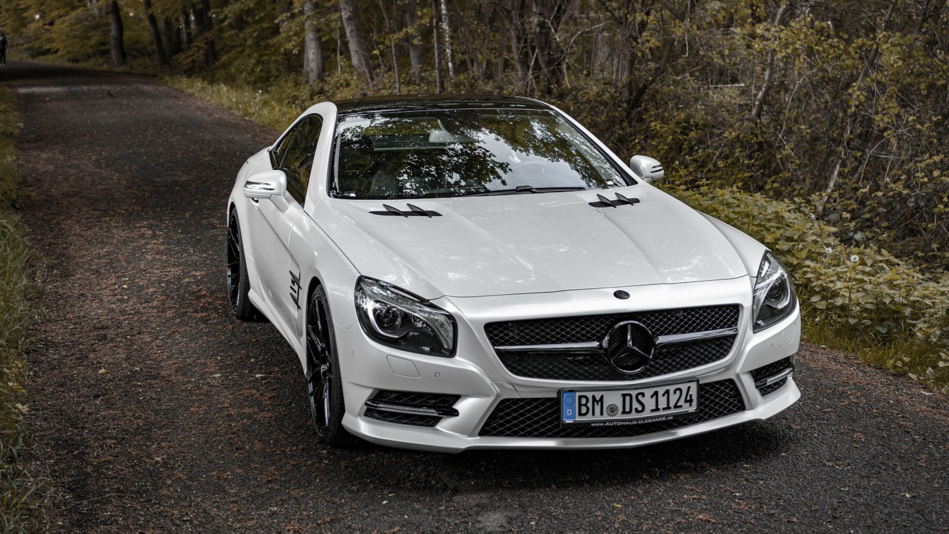 Mercedes SL 500 R231 - Folierung in Avery Diamond White - M&D exclusive ...