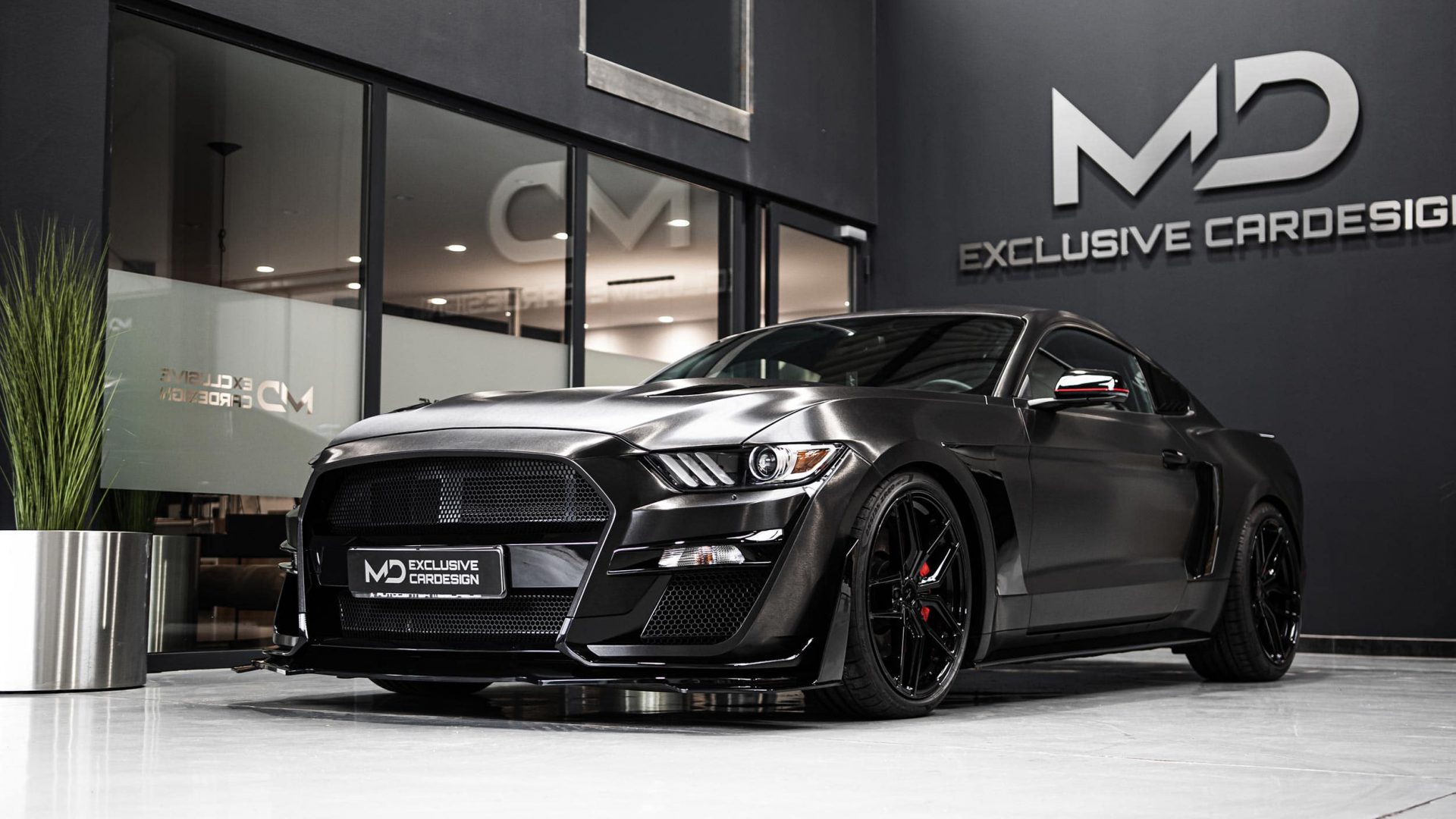 Ford Mustang VI GT 5.0 V8 - Folierung in Avery Brushed Black SW 900-193 ...