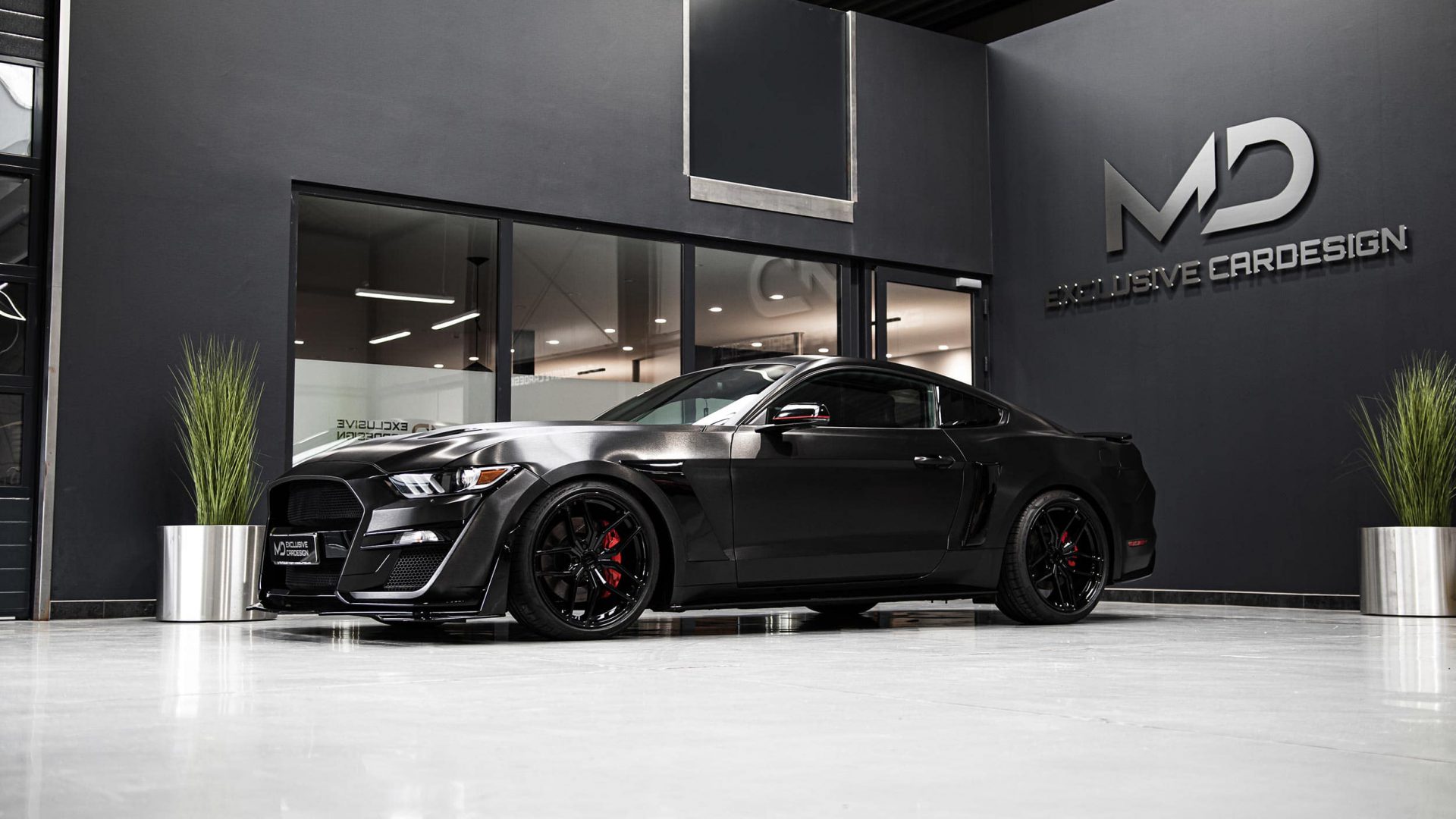Ford Mustang VI GT 5.0 V8 - Folierung in Avery Brushed Black SW 900-193 ...