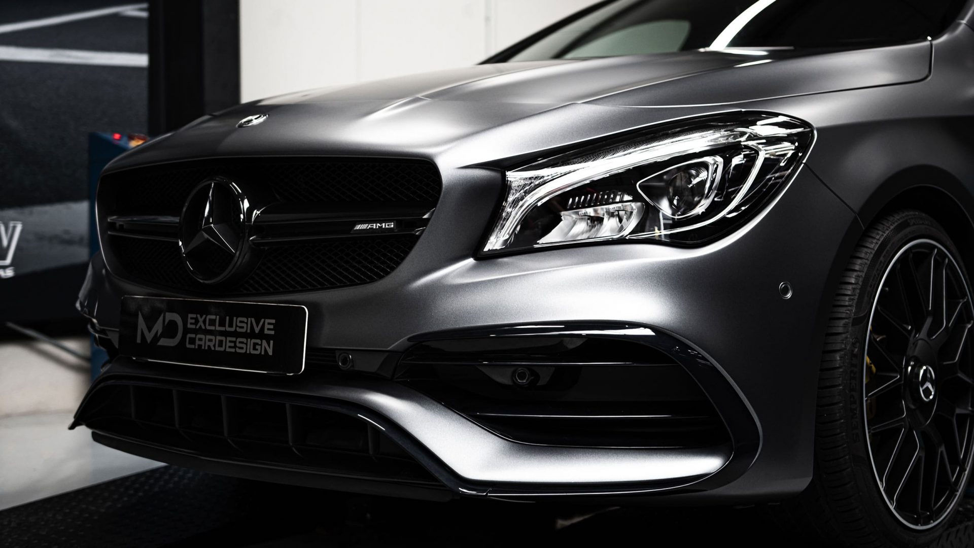 Mercedes-AMG CLA 45 4MATIC+ C117 - Folierung in PWF Matt Dark Charcoal ...