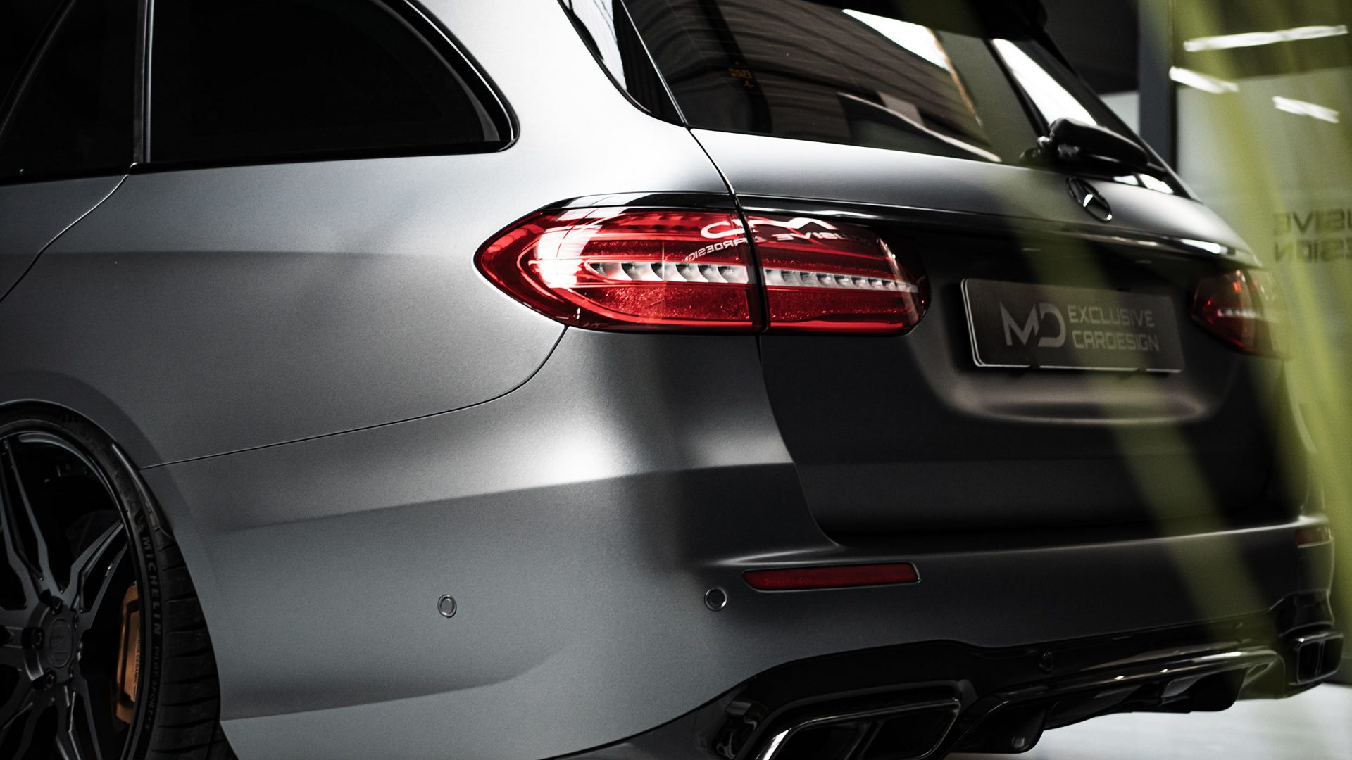 Mercedes-AMG E63s S213 T-Modell - Wrapping in PWF Matt Dark Charcoal CC ...