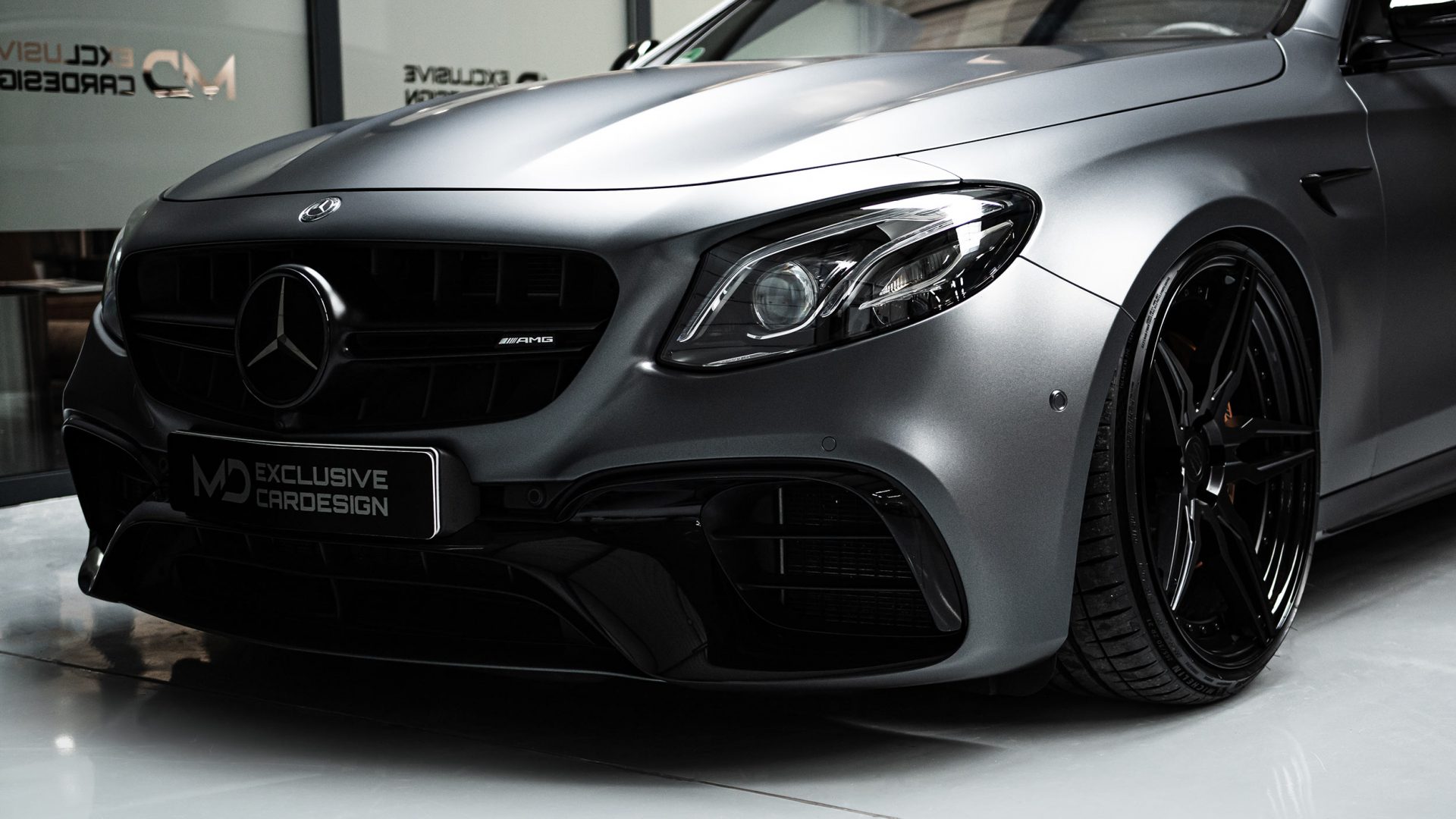 Mercedes-AMG E63s S213 T-Modell - Wrapping in PWF Matt Dark Charcoal CC ...