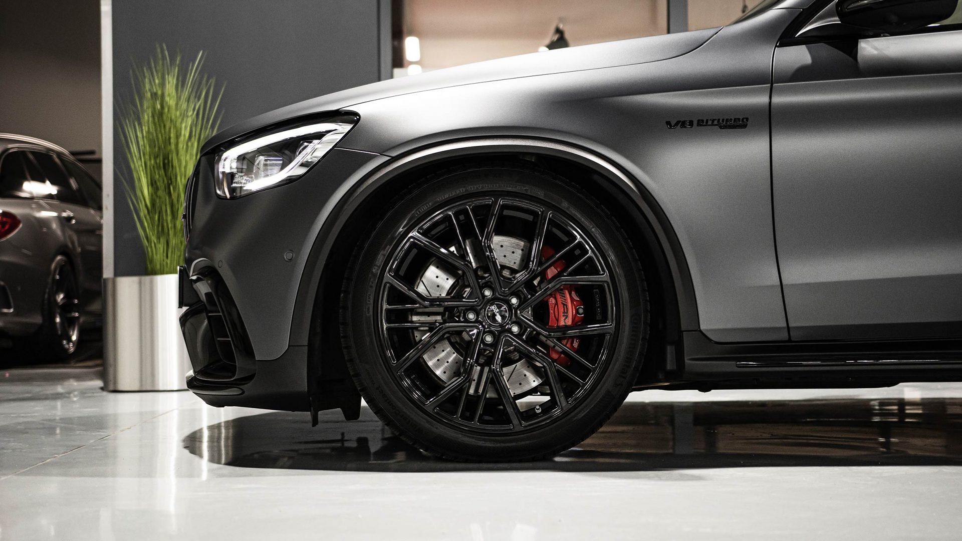 Mercedes-AMG GLC 63 SUV X253 - Folierung in PWF Matt Dark Charcoal CC ...
