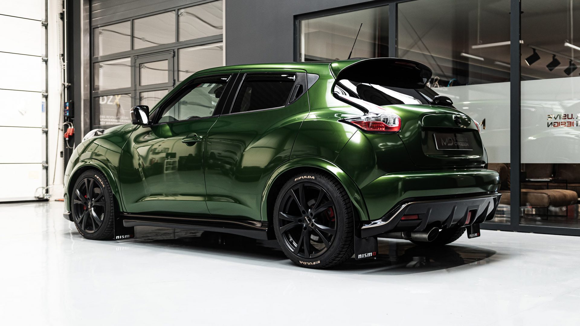 Nissan Juke Nismo - Folierung in PWF Verdoro Green CC 4151 - M&D ...