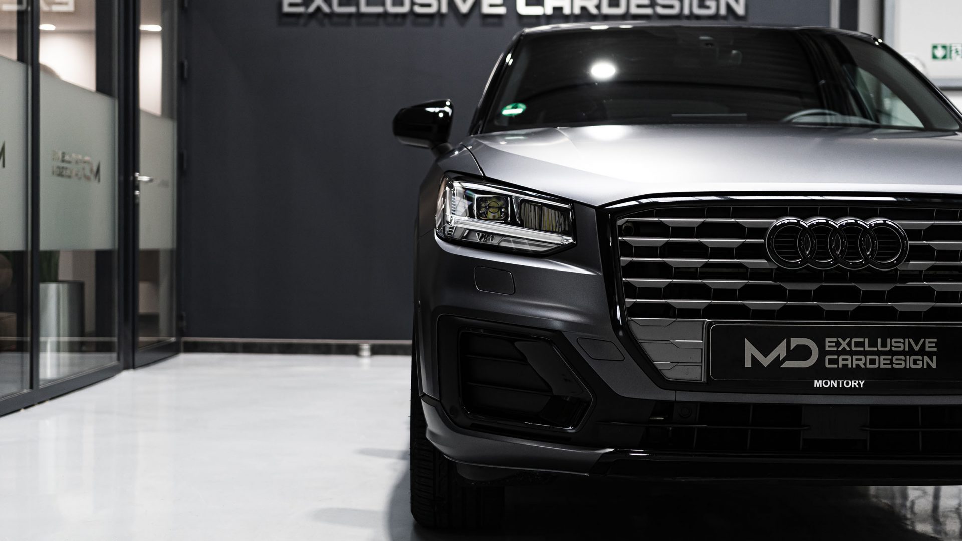 Audi Q2 - Wrapping in PWF Matt Dark Charcoal CC 4015 - M&D exclusive ...