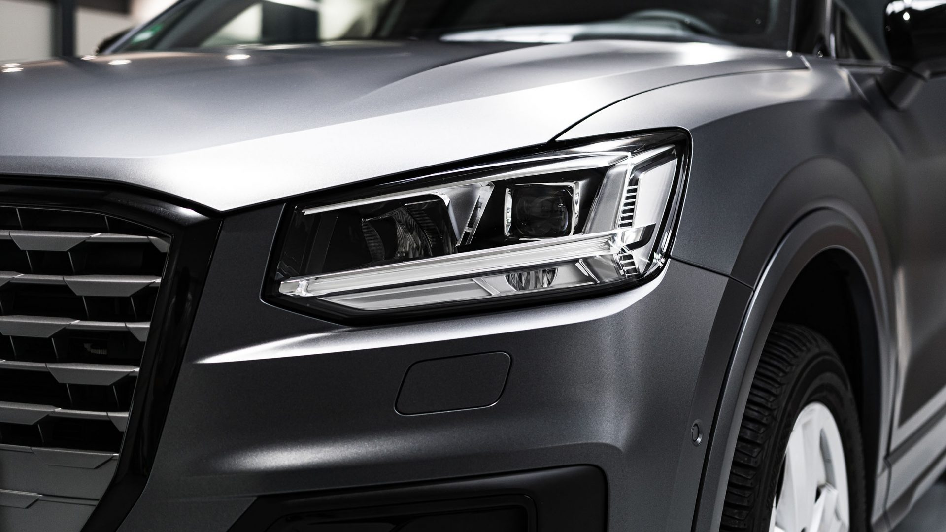 Audi Q2 - Wrapping in PWF Matt Dark Charcoal CC 4015 - M&D exclusive ...