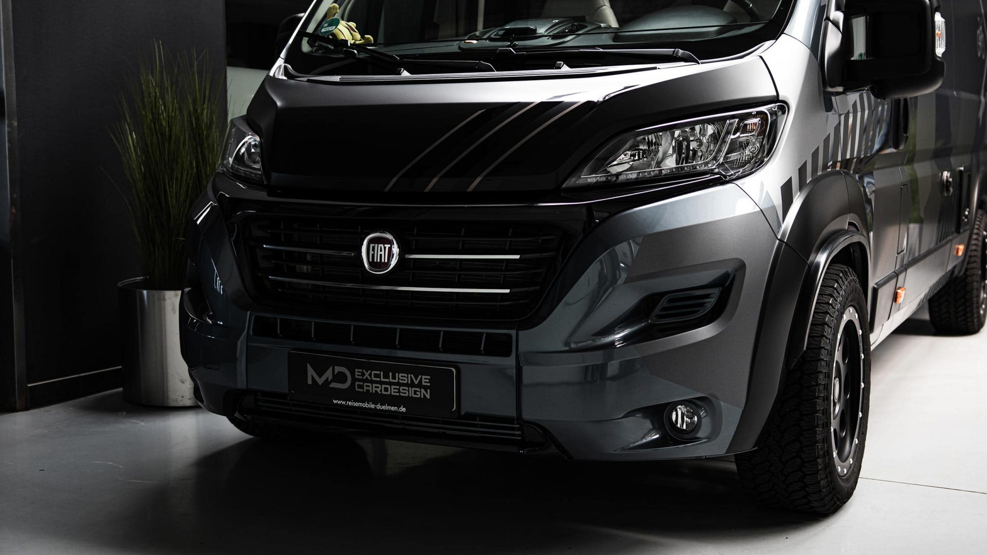 Fiat Ducato - Designfolierung - Art Tech-Camouflage Optik - M&D ...