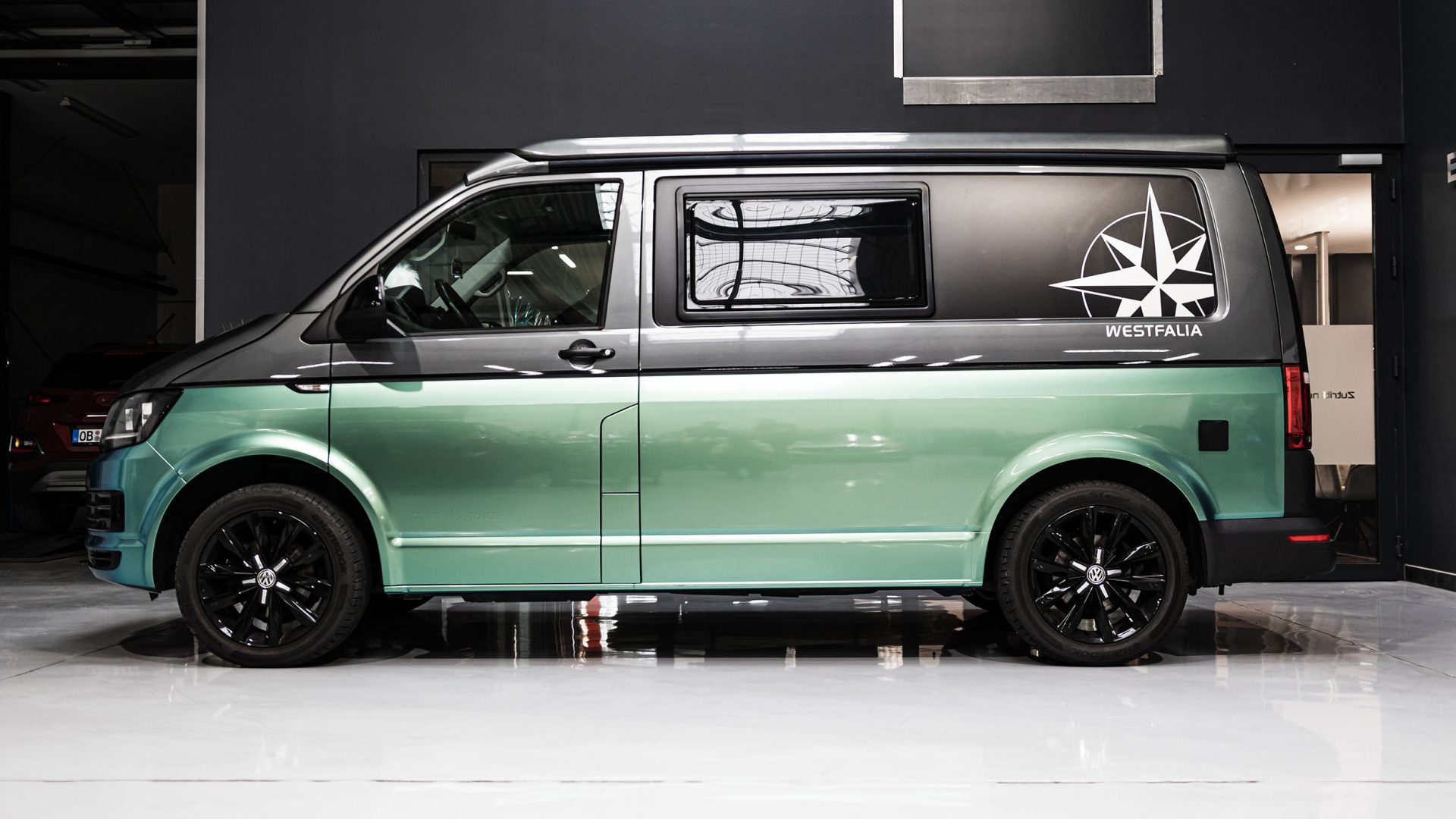 Volkswagen T6 Transporter - Folierung in Oracal Aquamarin Matt M318 - M ...