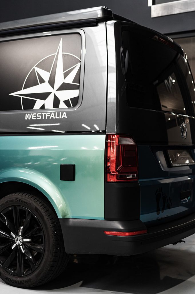 Volkswagen T6 Transporter - Folierung in Oracal Aquamarin Matt M318 - M ...