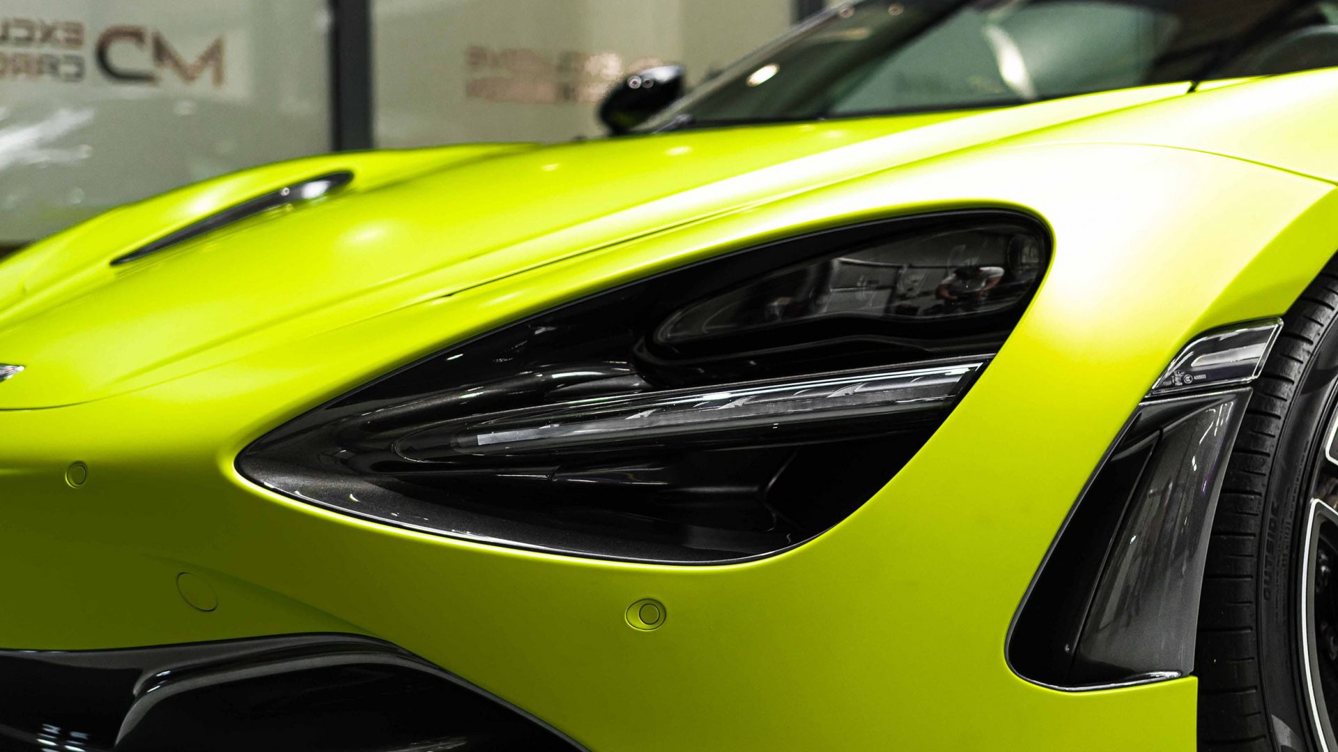 McLaren 720S - Wrapping in PWF Matt Lizard Lime CC 4170 - M&D exclusive ...