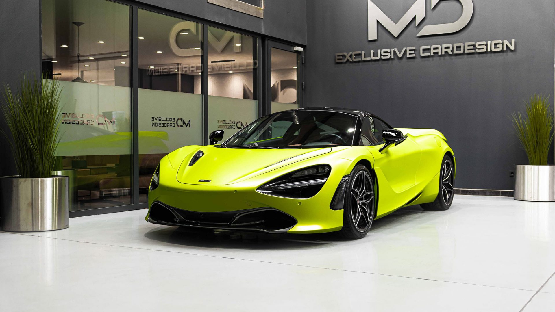 McLaren 720S - Folierung in PWF Matt Lizard Lime CC 4170 - M&D ...