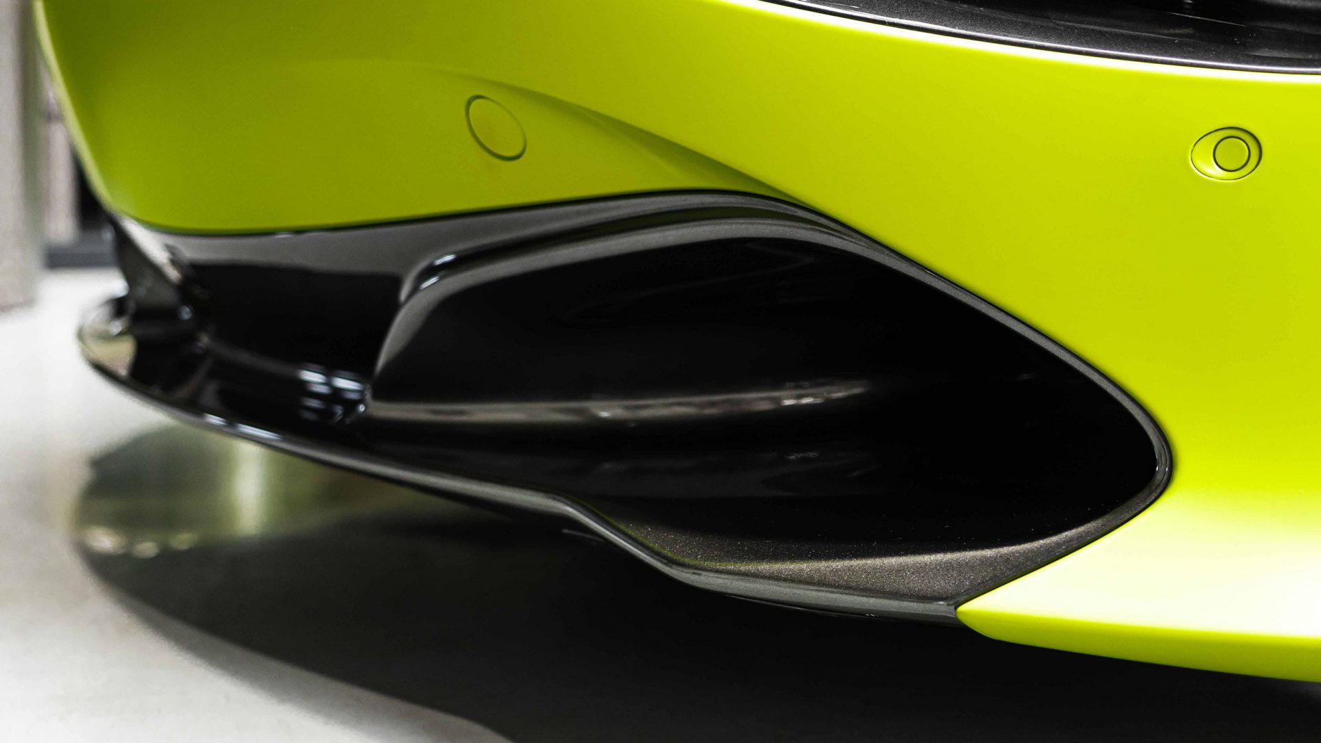 McLaren 720S - Wrapping in PWF Matt Lizard Lime CC 4170 - M&D exclusive ...