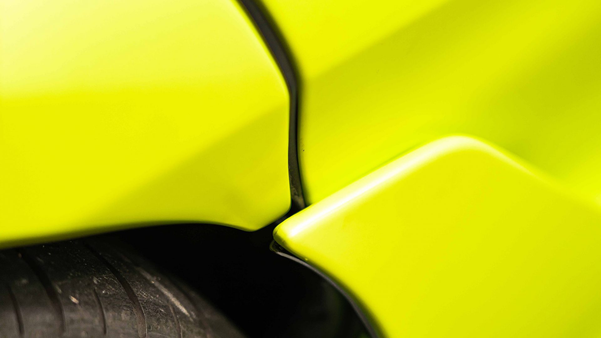 McLaren 720S - Wrapping in PWF Matt Lizard Lime CC 4170 - M&D exclusive ...