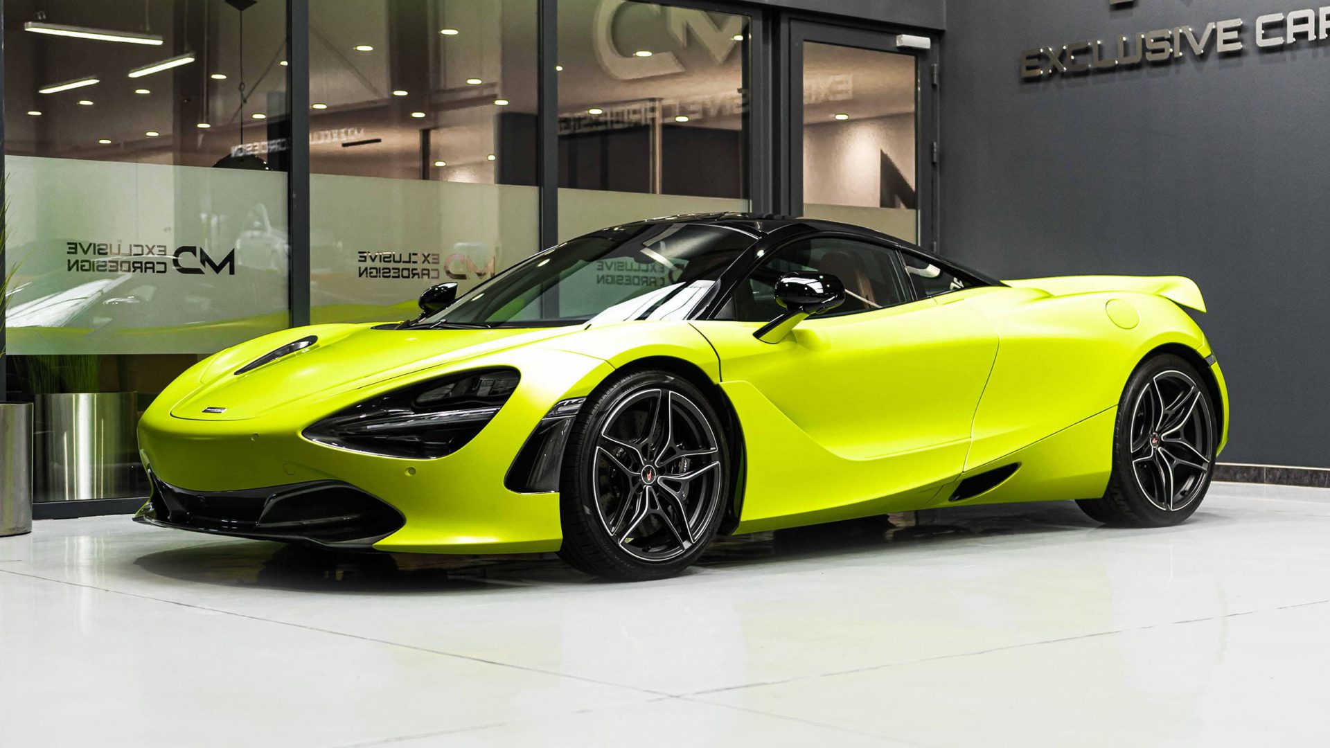 McLaren 720S - Folierung in PWF Matt Lizard Lime CC 4170 - M&D ...