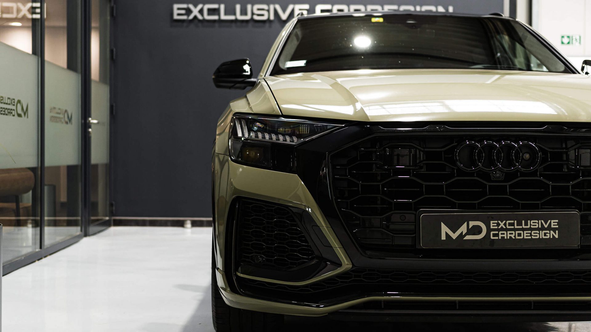 Audi RS Q8 - Folierung in PWF Urban Drab CC 4155 - M&D exclusive ...