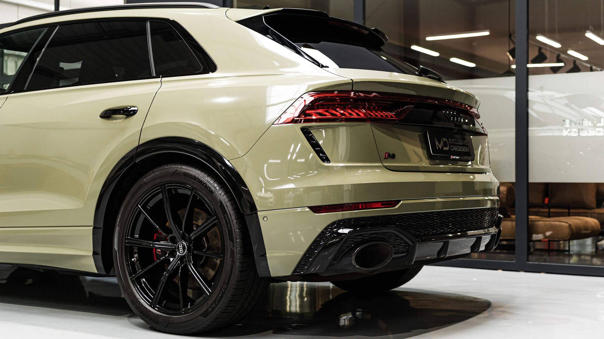 Audi RS Q8 - Folierung in PWF Urban Drab CC 4155 - M&D exclusive ...