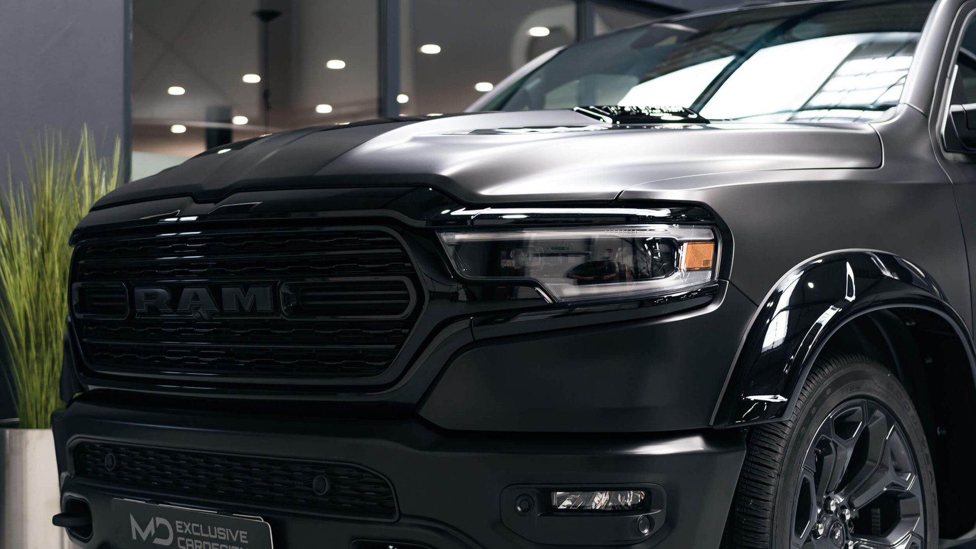 Dodge RAM 1500 - Wrapping with Oracal Matte Satin Black - M&D exclusive ...