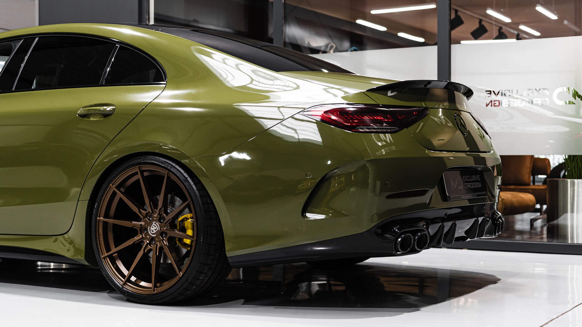 Mercedes CLS 400 C257 - Folierung in PWF Badlands Green CC 4165 - M&D ...