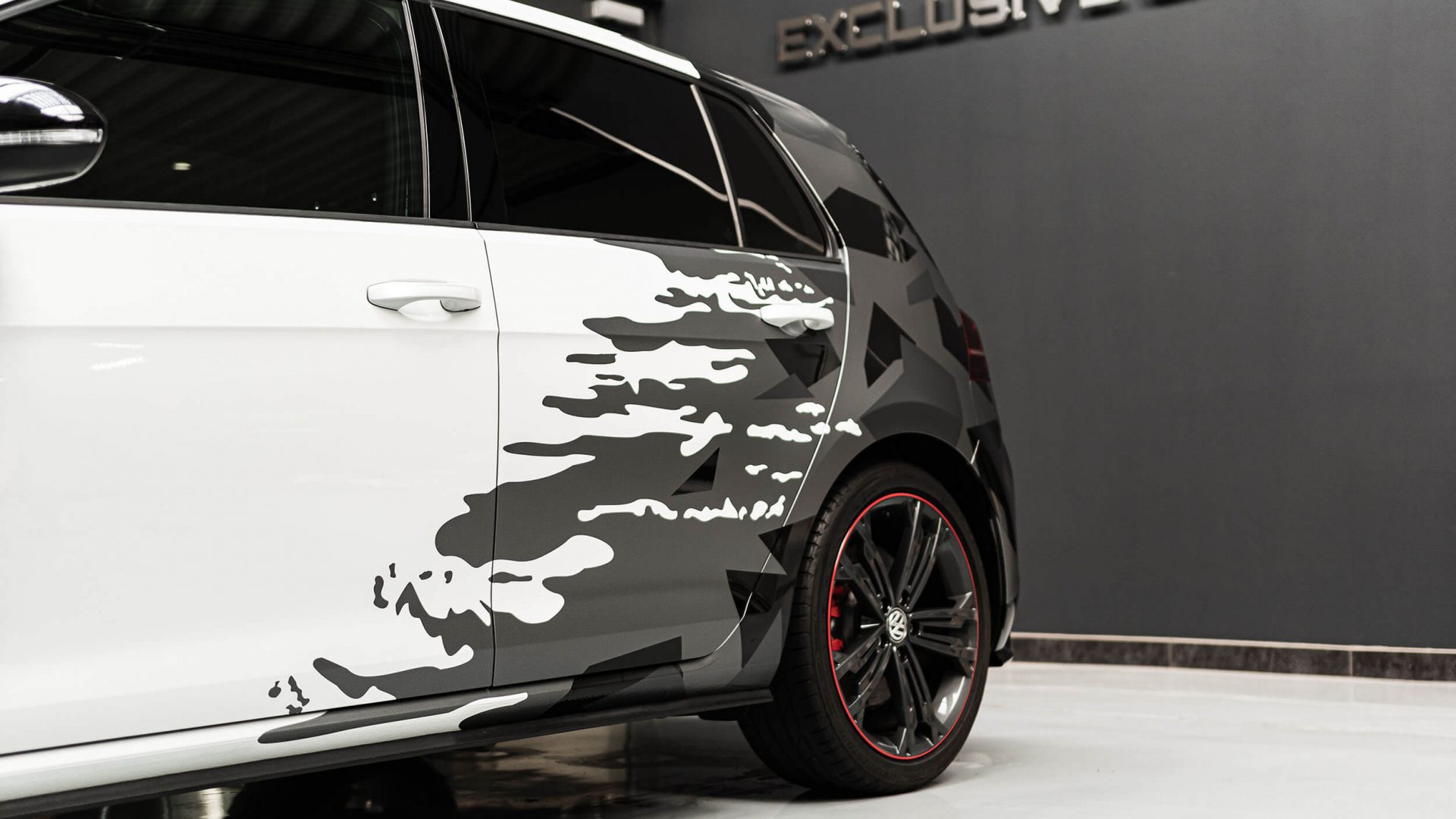 Volkswagen Golf 7 GTI - Designfolierung - Colorshift-Effekt - M&D ...