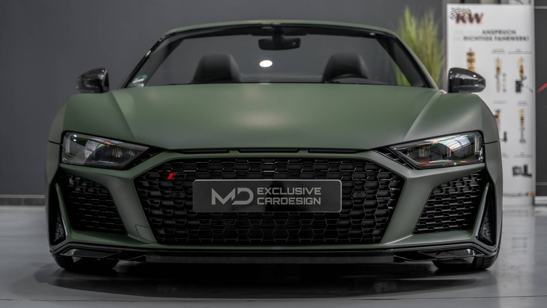 Audi R8 Spyder 4S - Folierung in 3M Matte Military Green - M&D ...