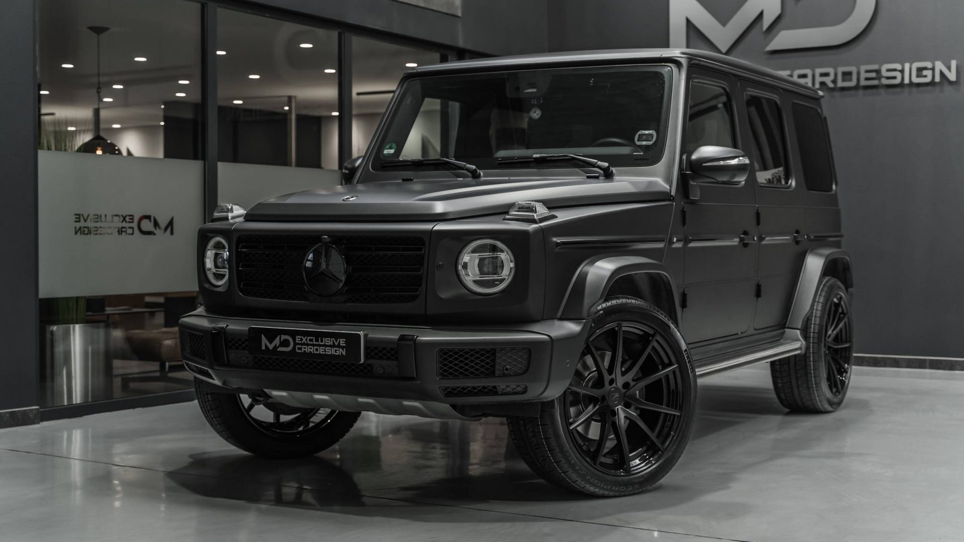 Mercedes G500 W463 - Wrapping in Oracal Black Satin - M&D exclusive ...