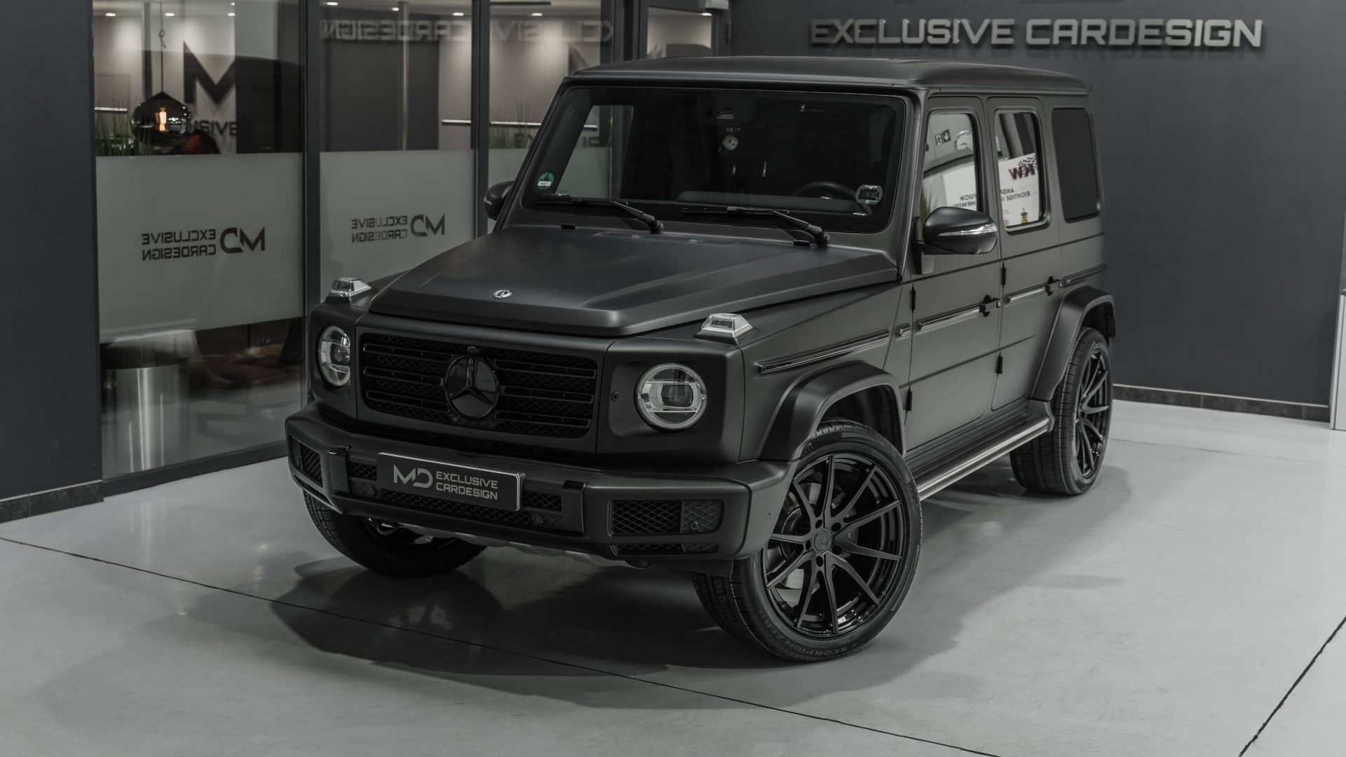 Mercedes G500 W463 - Wrapping in Oracal Black Satin - M&D exclusive ...